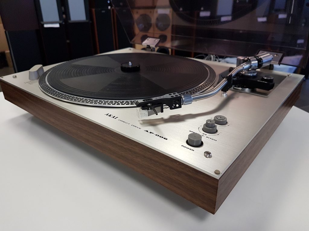 Vinüülimängija Akai AP-006 - Elektroonika24
